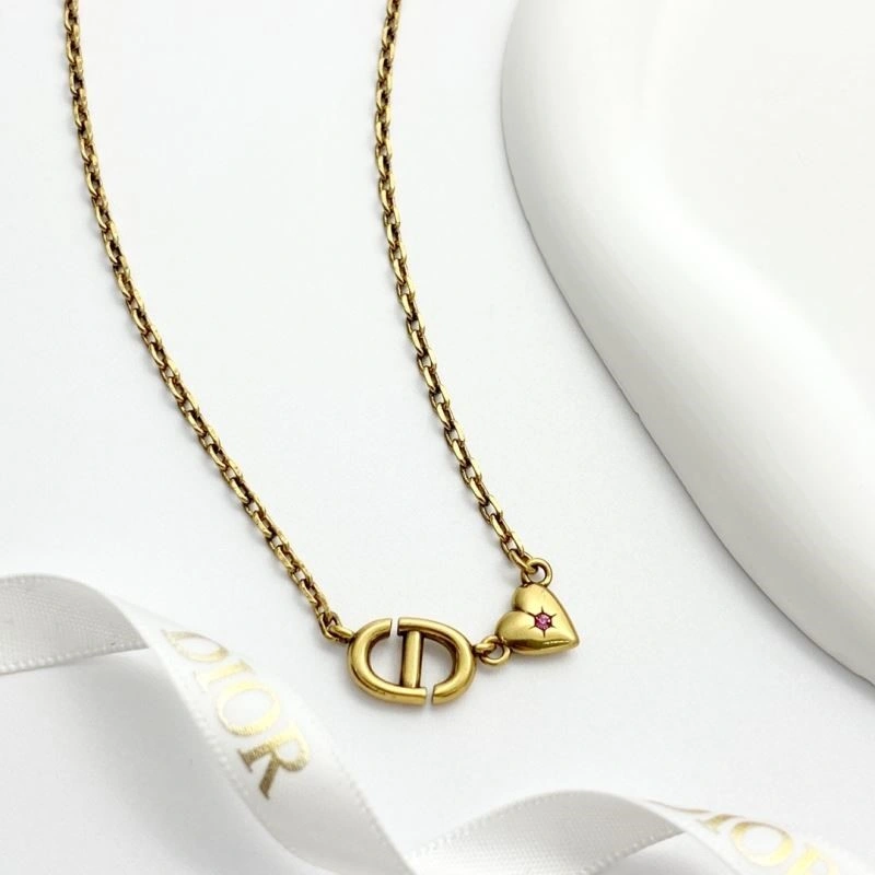 Bargain Christian Dior Necklaces
