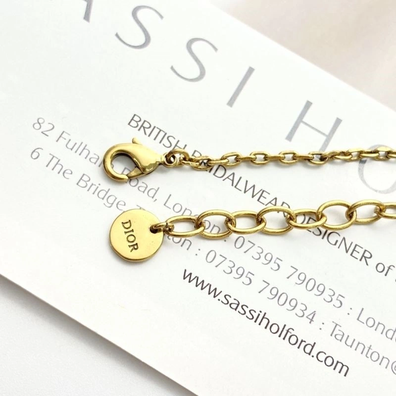 Bargain Christian Dior Necklaces