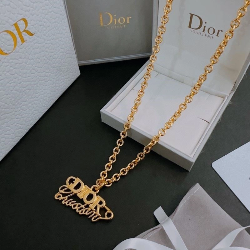 Economical Christian Dior Necklaces