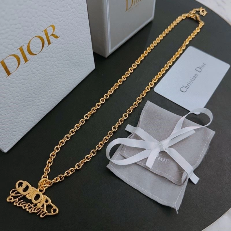 Economical Christian Dior Necklaces
