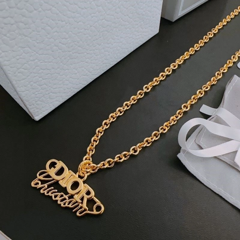 Economical Christian Dior Necklaces