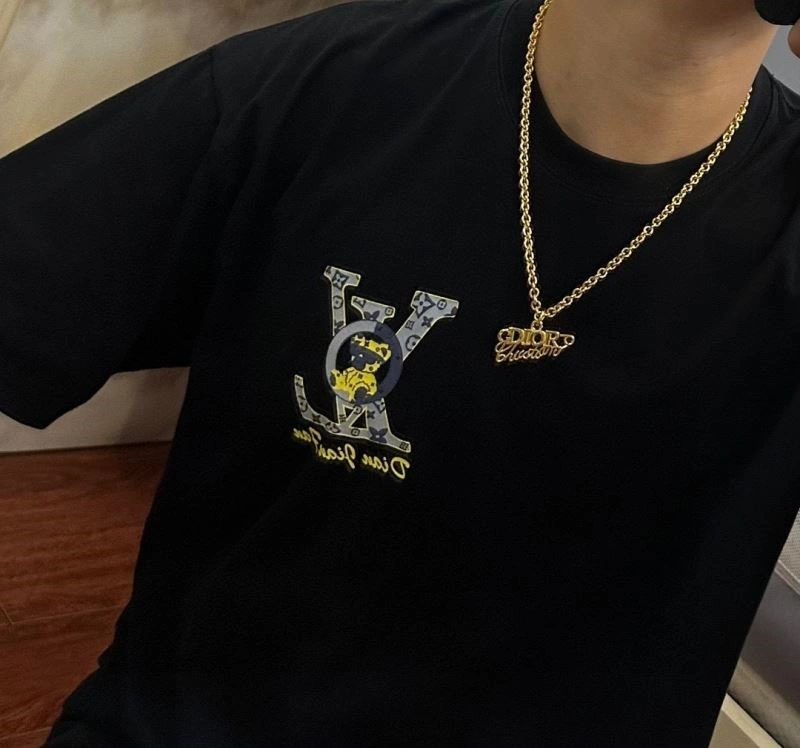 Economical Christian Dior Necklaces