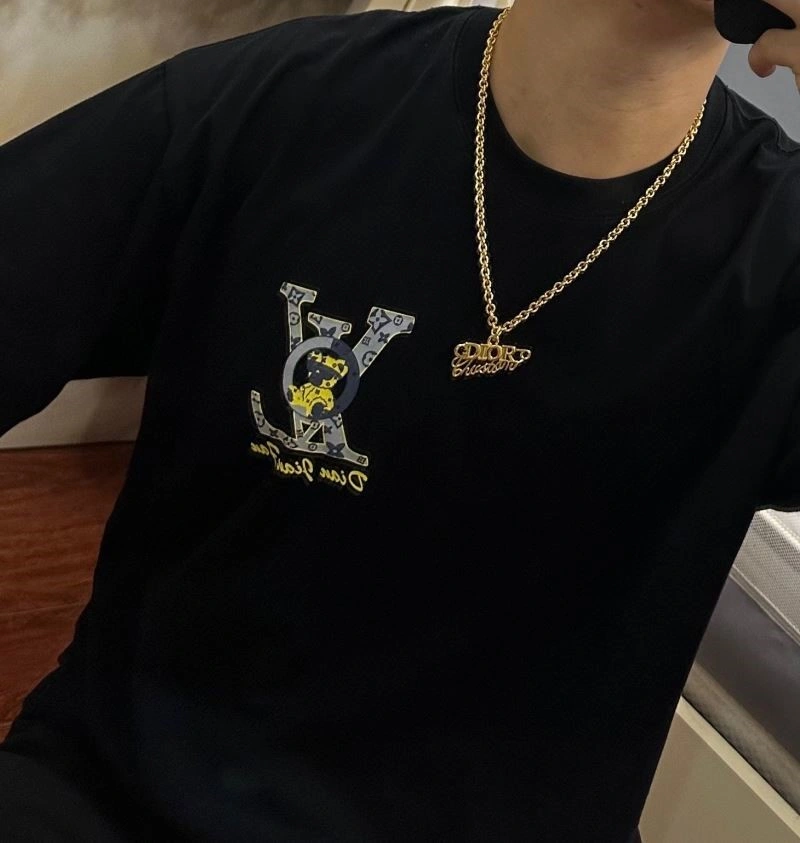 Economical Christian Dior Necklaces