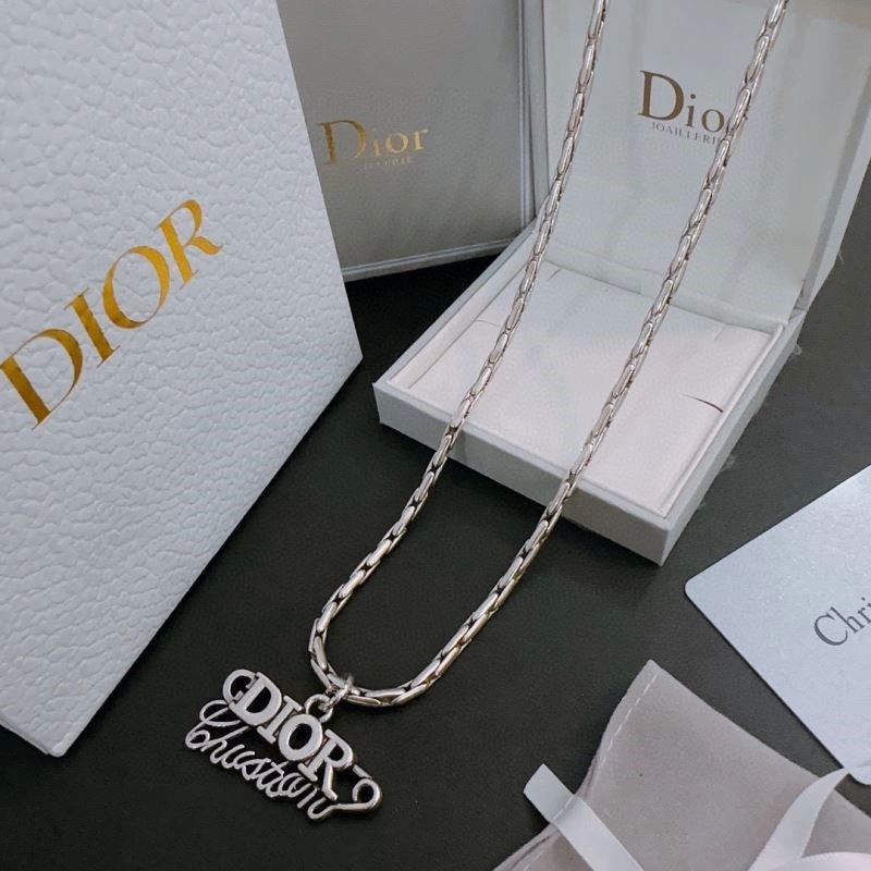 Discounted Christian Dior Necklaces