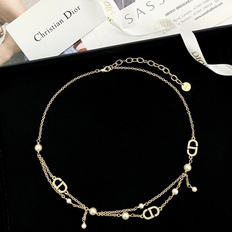 Low-cost Christian Dior Necklaces