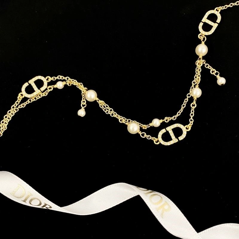 Low-cost Christian Dior Necklaces