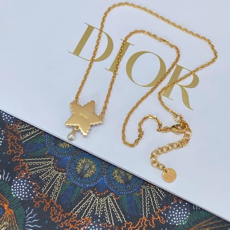 High fidelity Christian Dior Necklaces