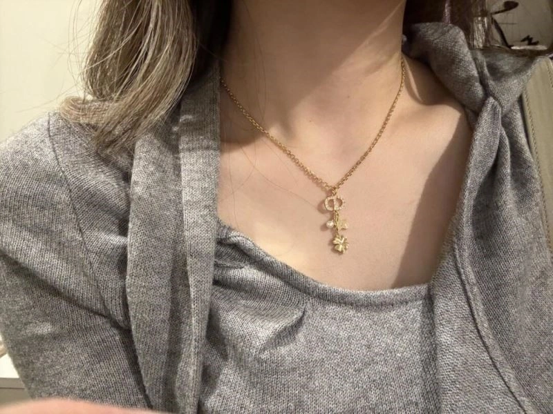 Exact replica Christian Dior Necklaces
