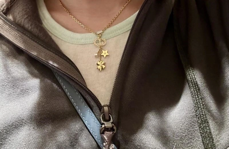 Exact replica Christian Dior Necklaces