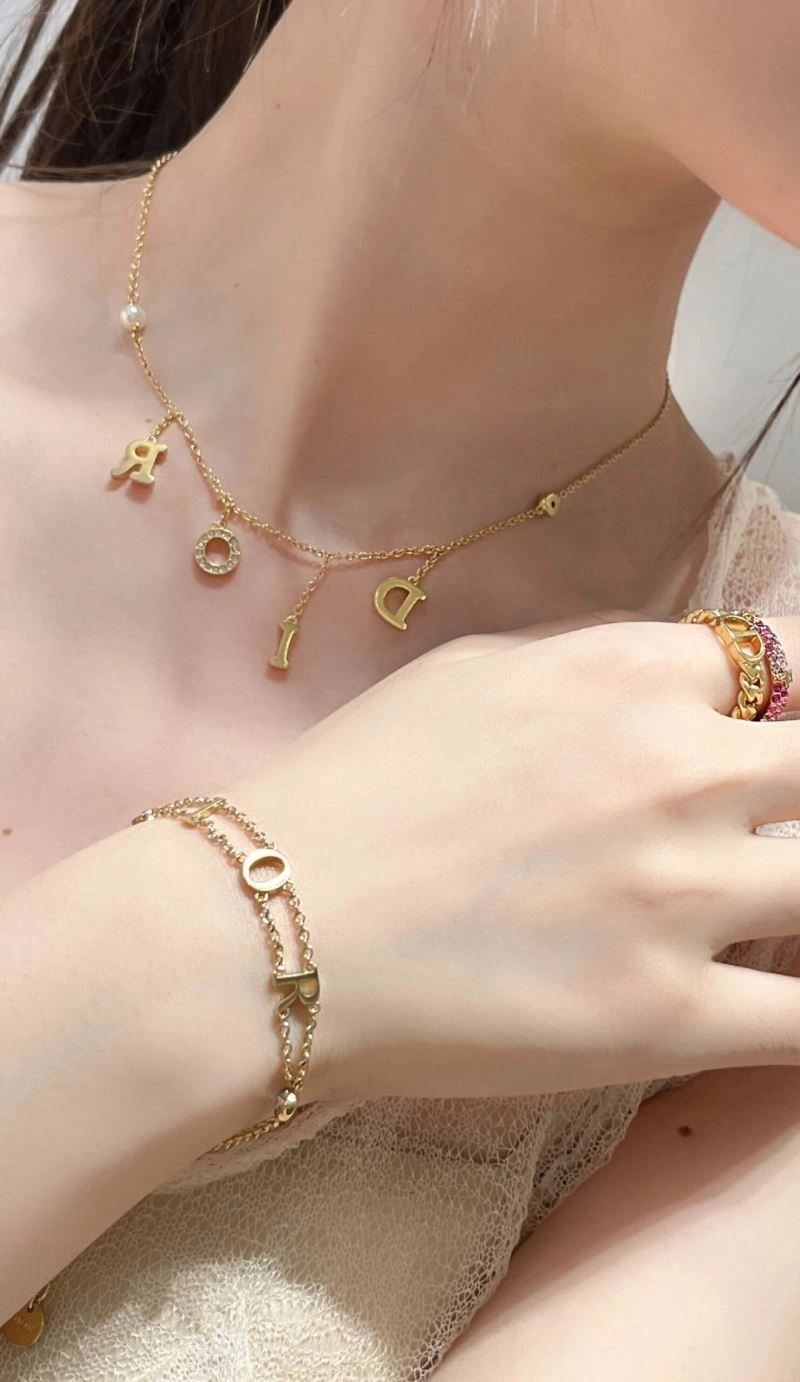 Reasonably priced Christian Dior Necklaces