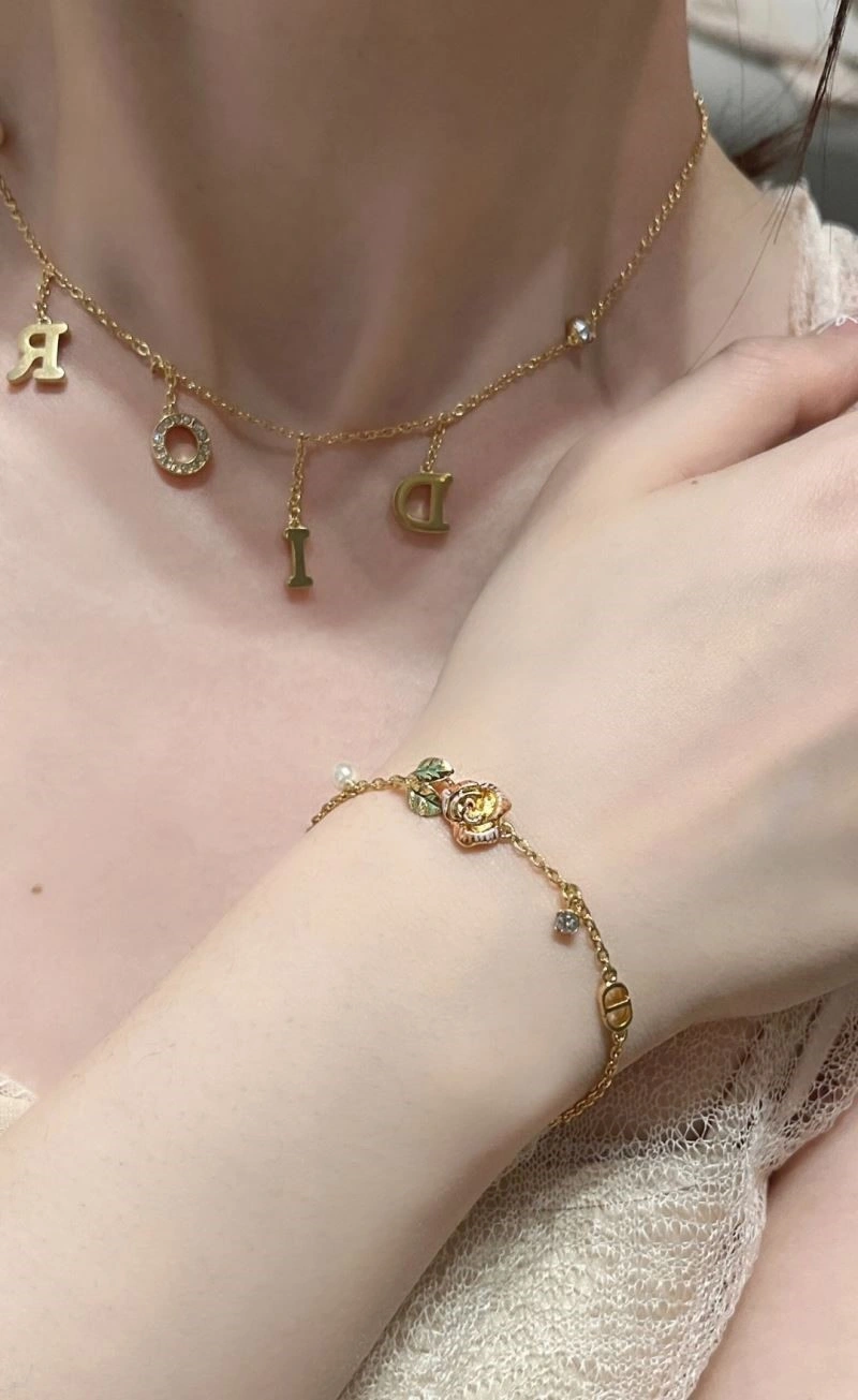 Reasonably priced Christian Dior Necklaces
