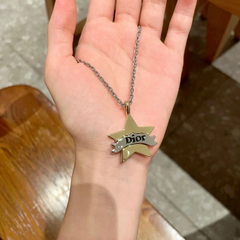 Discounted Christian Dior Necklaces