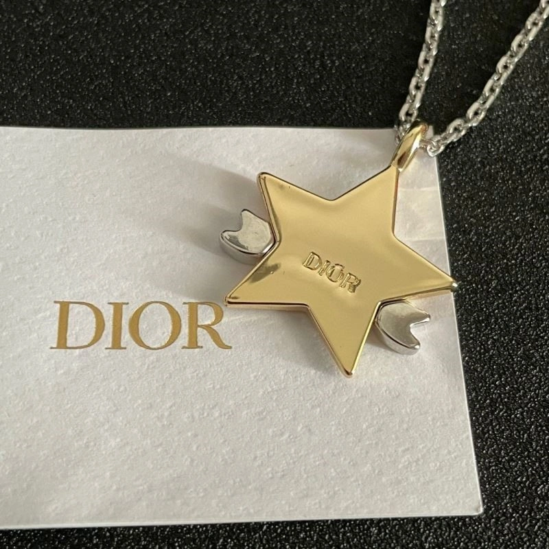Discounted Christian Dior Necklaces