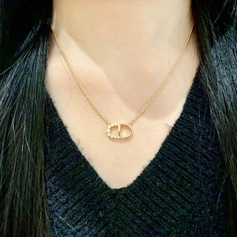 Economical Christian Dior Necklaces