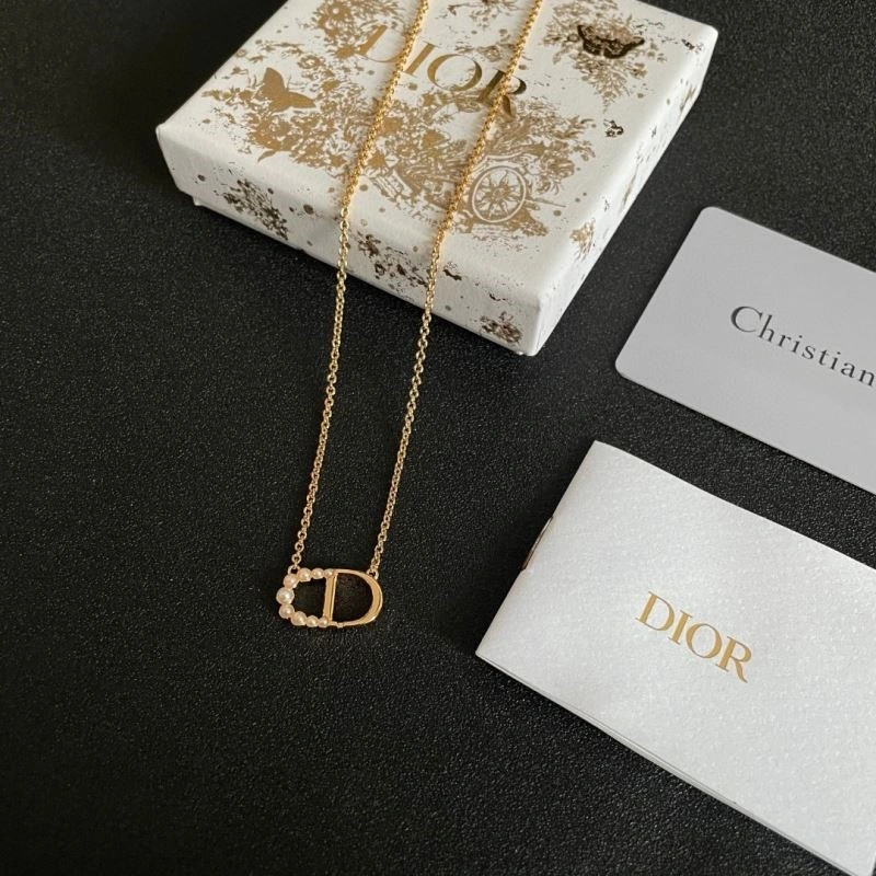 Economical Christian Dior Necklaces