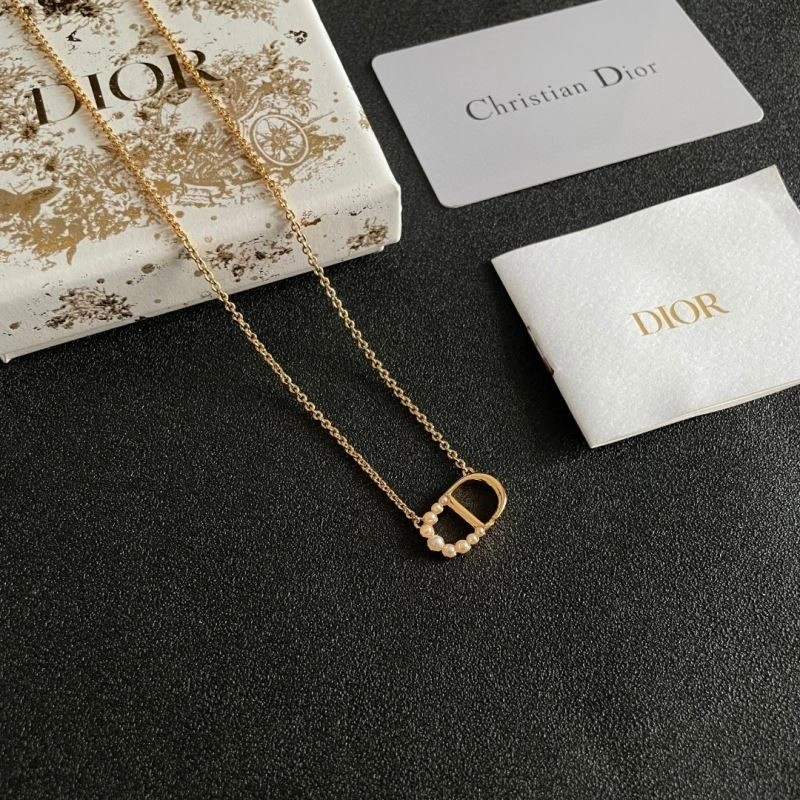 Economical Christian Dior Necklaces