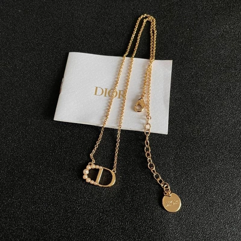 Economical Christian Dior Necklaces