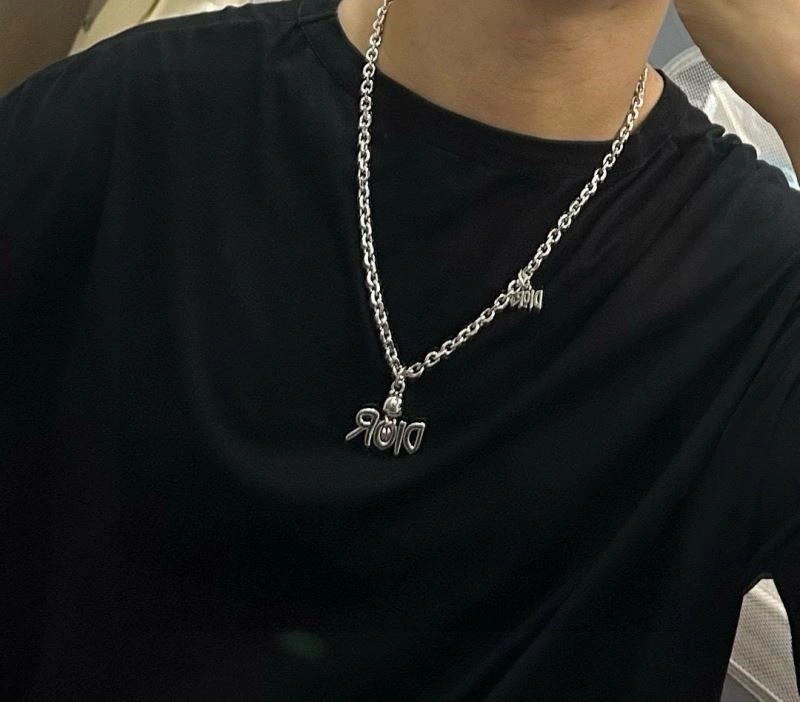 Top match Christian Dior Necklaces