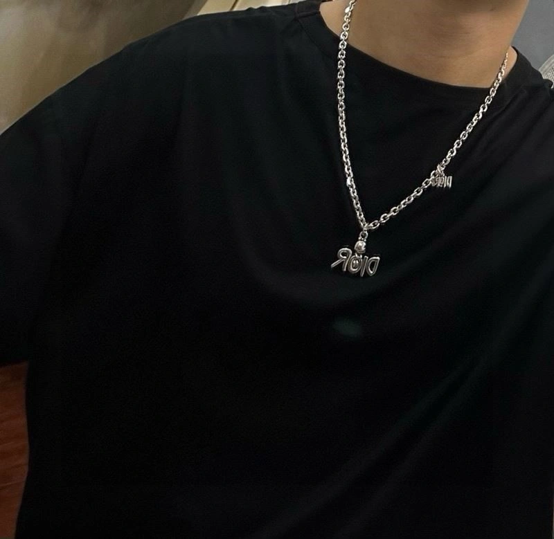 Top match Christian Dior Necklaces