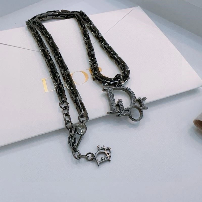 High fidelity Christian Dior Necklaces