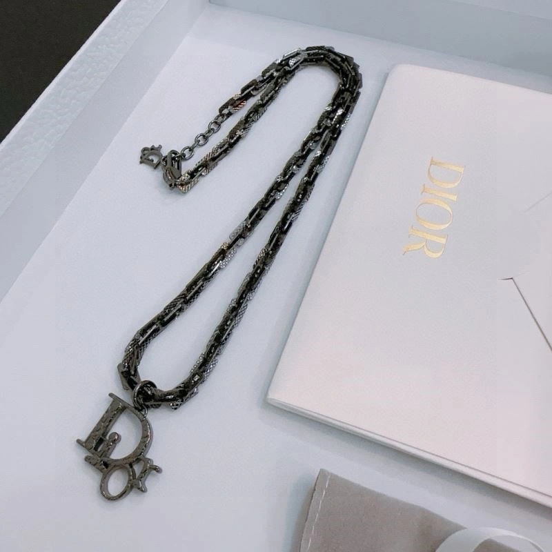 High fidelity Christian Dior Necklaces