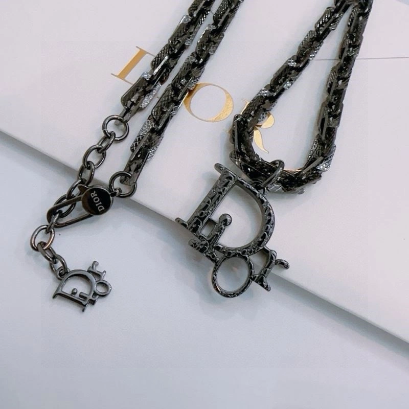 High fidelity Christian Dior Necklaces