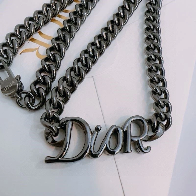Bargain Christian Dior Necklaces