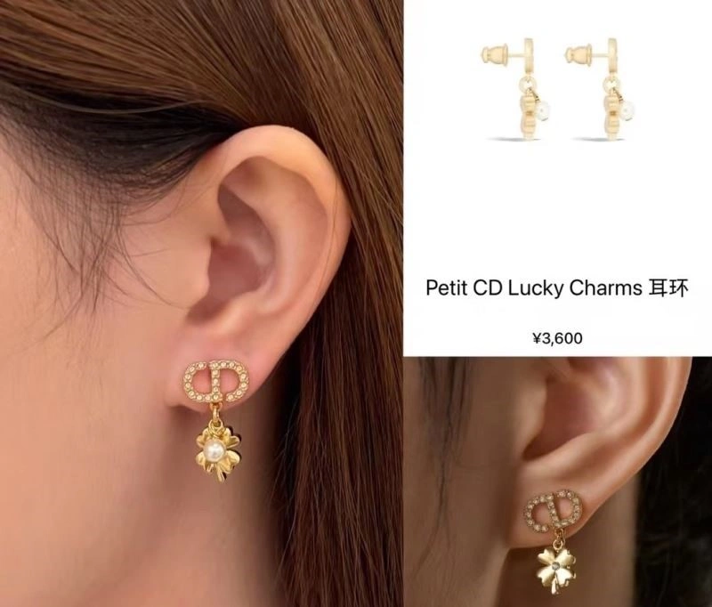 Economical Christian Dior Necklaces