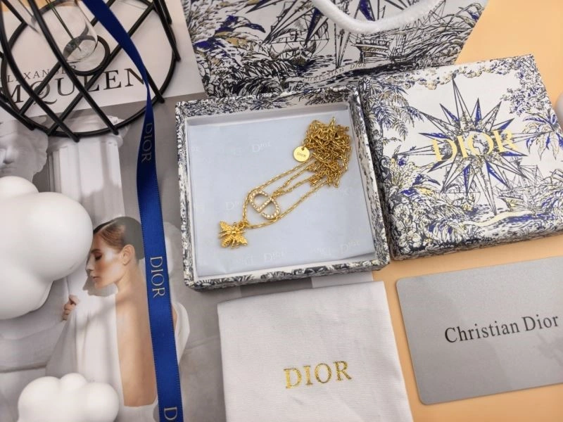 High fidelity Christian Dior Necklaces