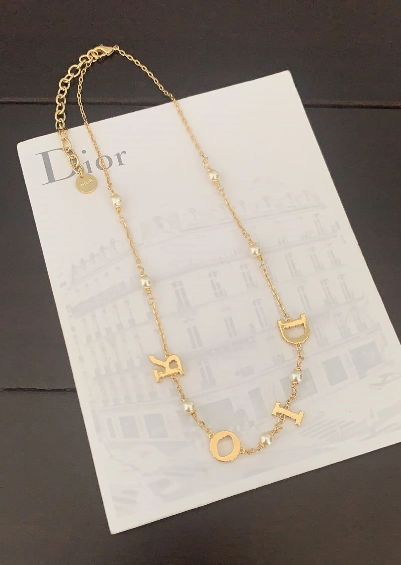 Accurate model Christian Dior Necklaces