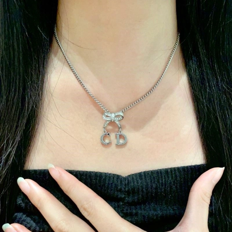 Discounted Christian Dior Necklaces