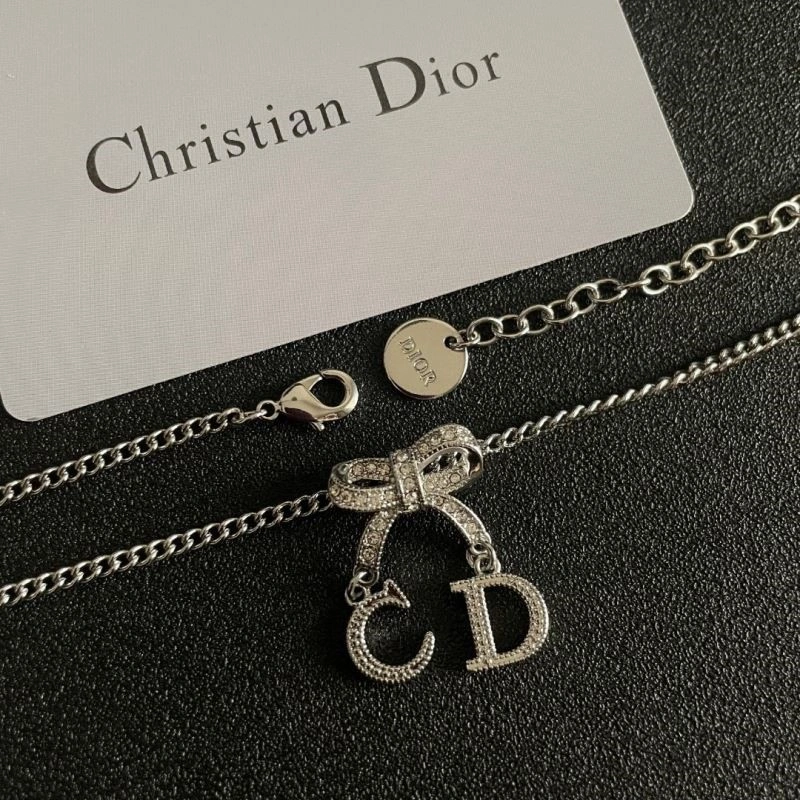 Discounted Christian Dior Necklaces