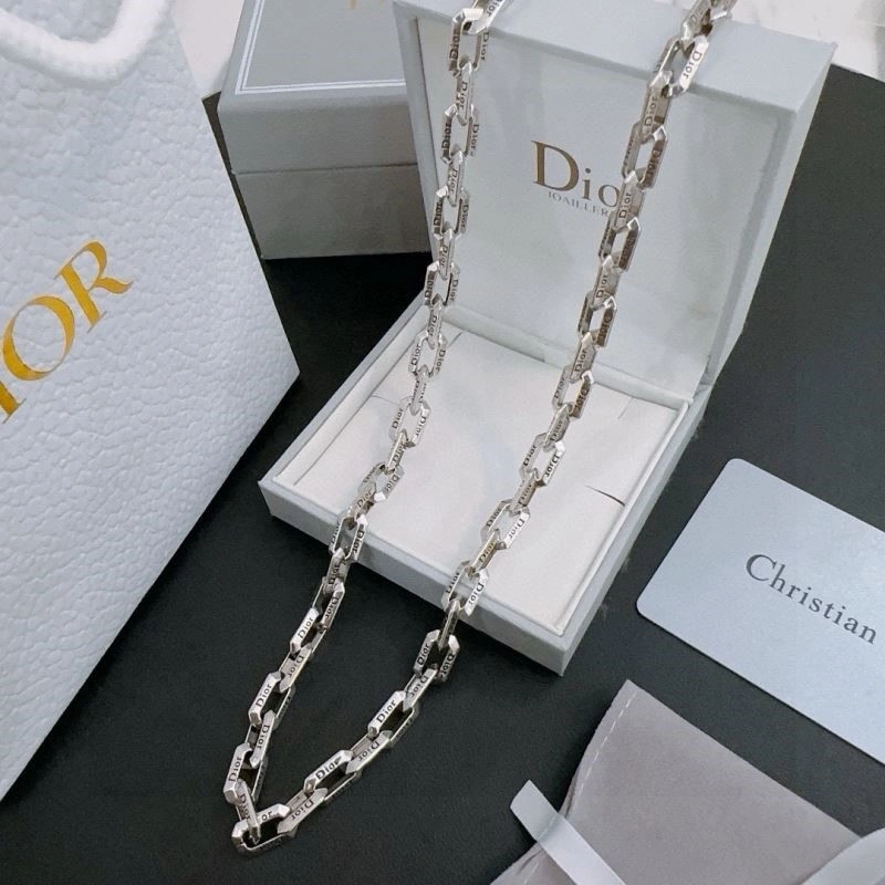 Factory-made Christian Dior Necklaces