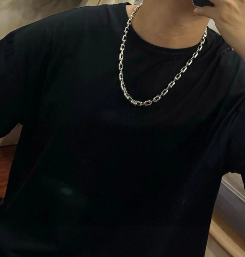 Factory-made Christian Dior Necklaces