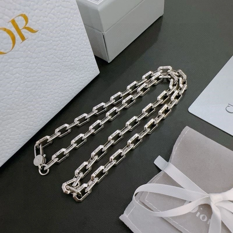 Factory-made Christian Dior Necklaces