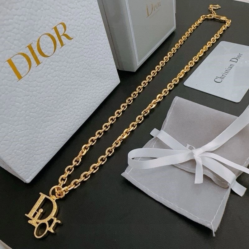 Economical Christian Dior Necklaces