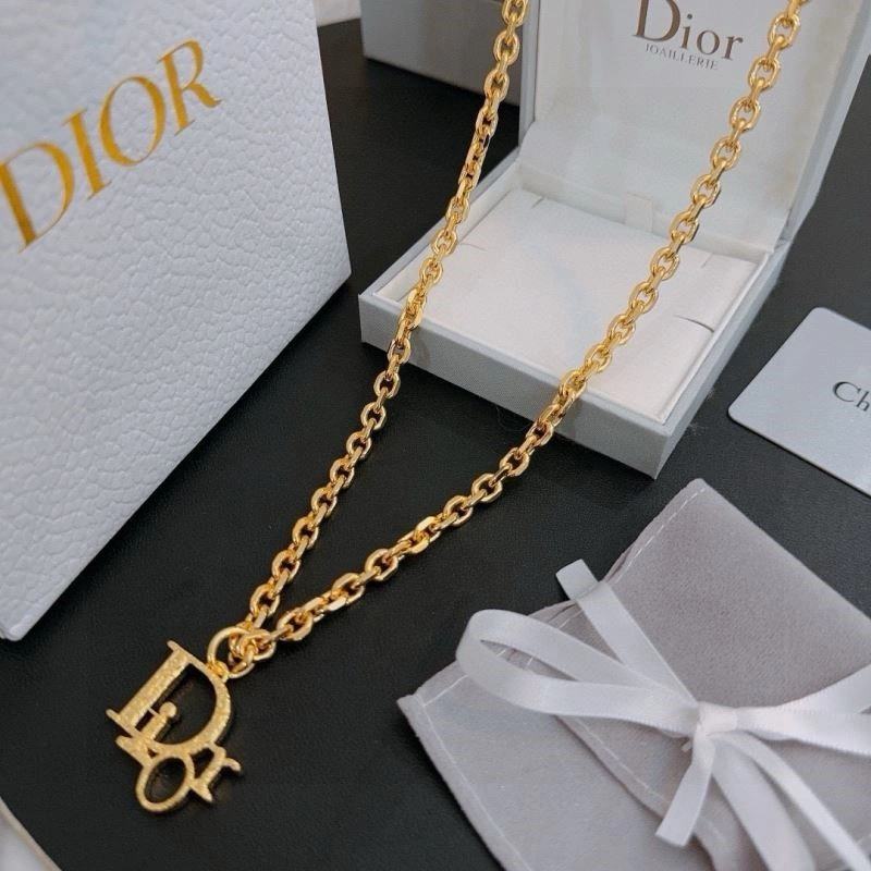 Economical Christian Dior Necklaces