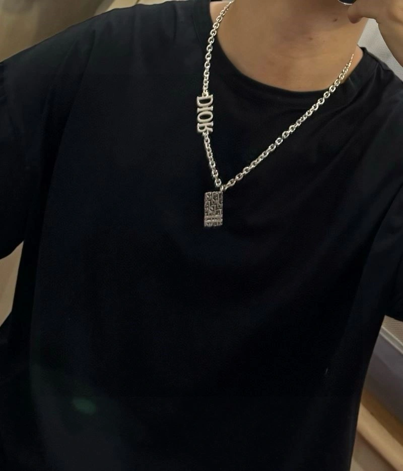 Inexpensive Christian Dior Necklaces