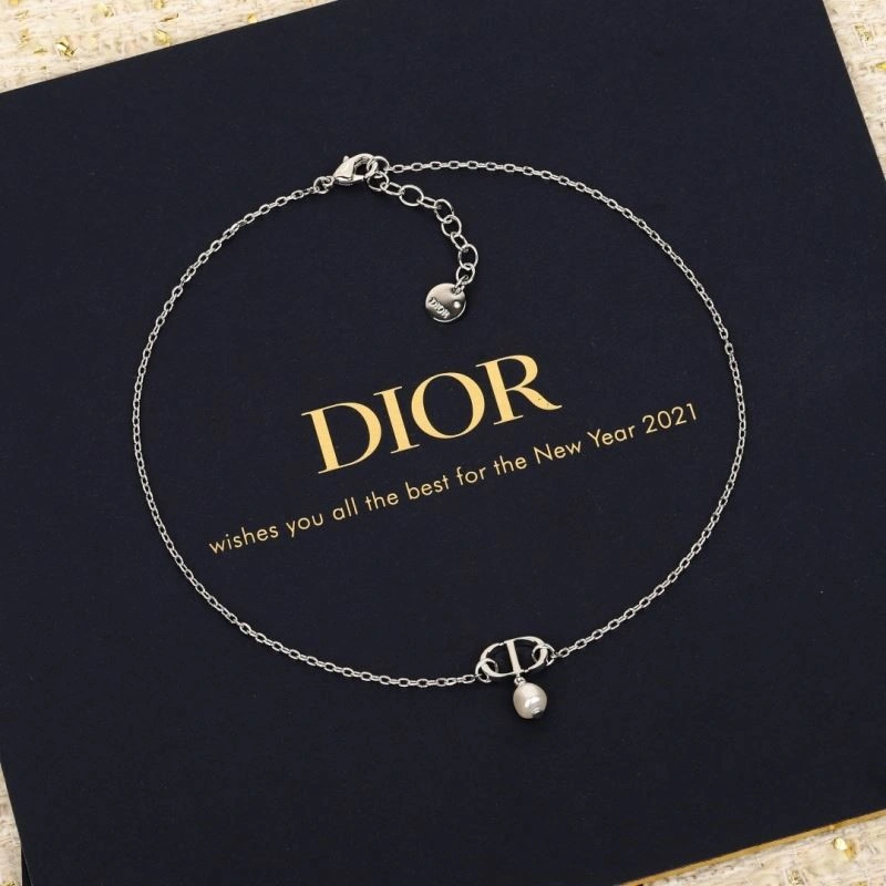 Top match Christian Dior Necklaces
