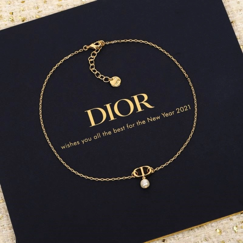 Top match Christian Dior Necklaces