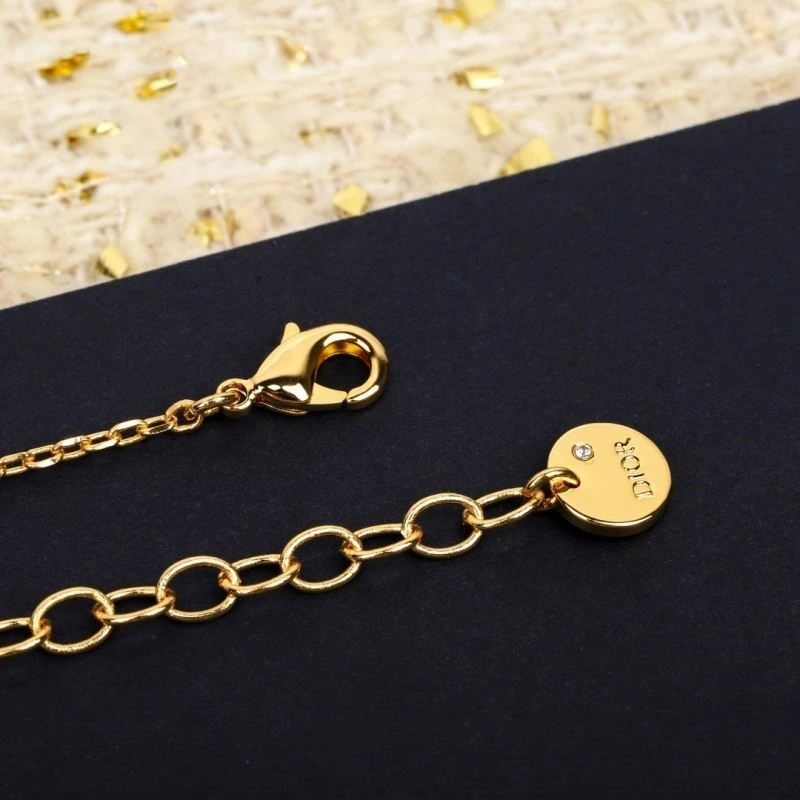 Top match Christian Dior Necklaces