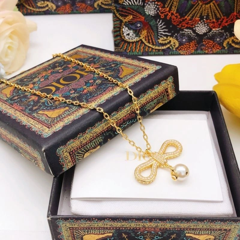 Factory-made Christian Dior Necklaces