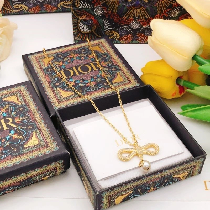 Factory-made Christian Dior Necklaces