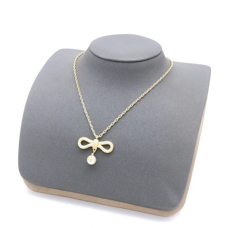 Factory-made Christian Dior Necklaces