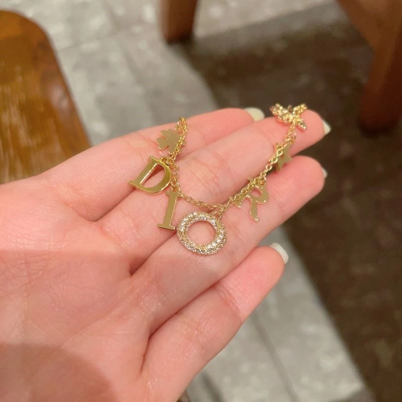 High fidelity Christian Dior Necklaces