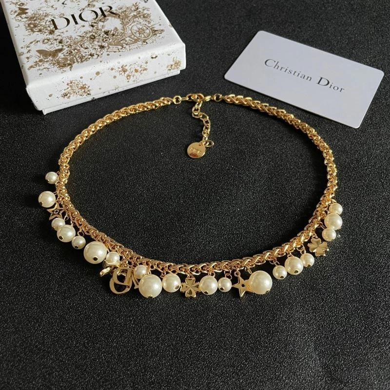 Low-cost Christian Dior Necklaces