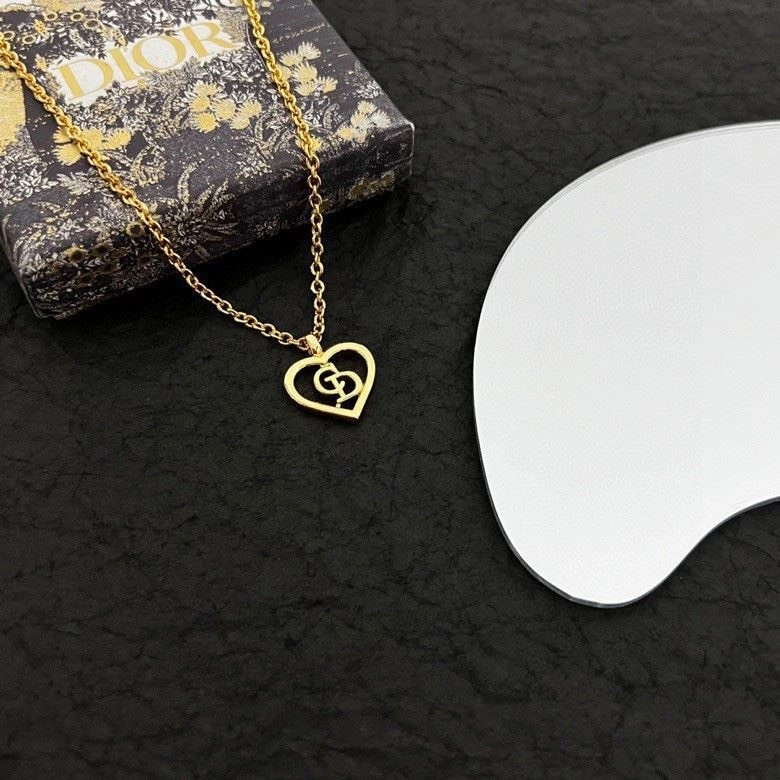 Bargain Christian Dior Necklaces