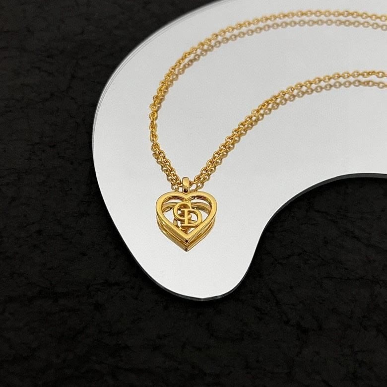 Bargain Christian Dior Necklaces