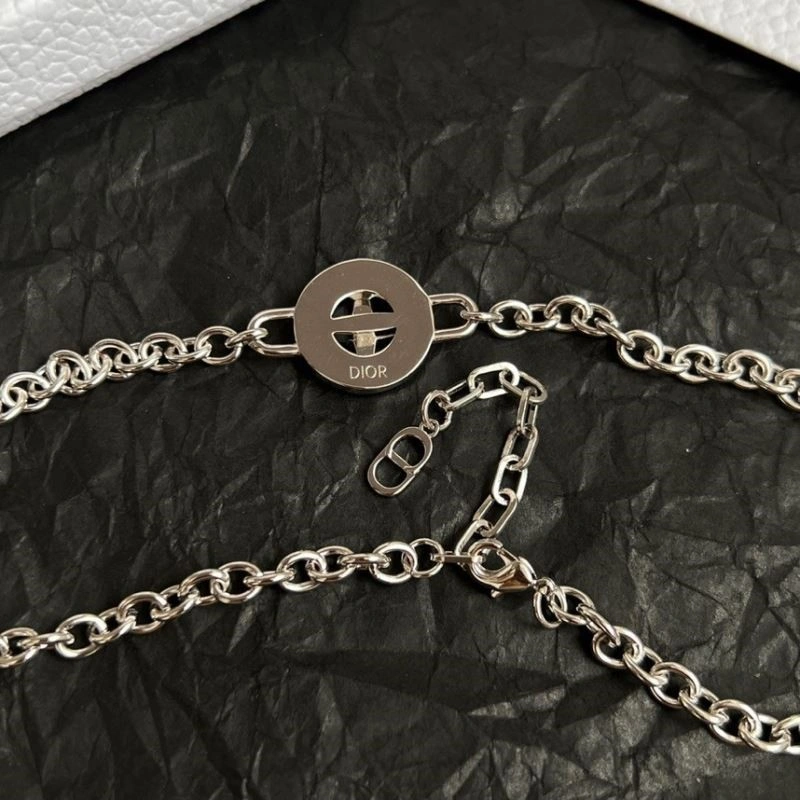 High accuracy Christian Dior Necklaces