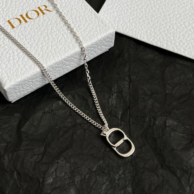 Cut-rate Christian Dior Necklaces